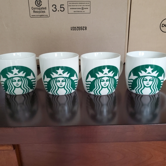 Starbucks | Dining | 4 Starbucks Classic Mugs | Poshmark
